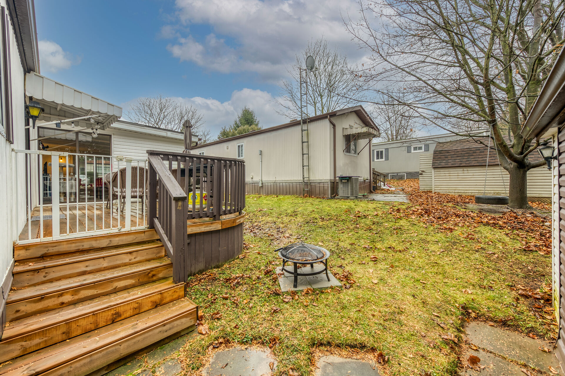 Virtual tour of 94 Maple Crescent., freelton, Ontario, L0R 1K0