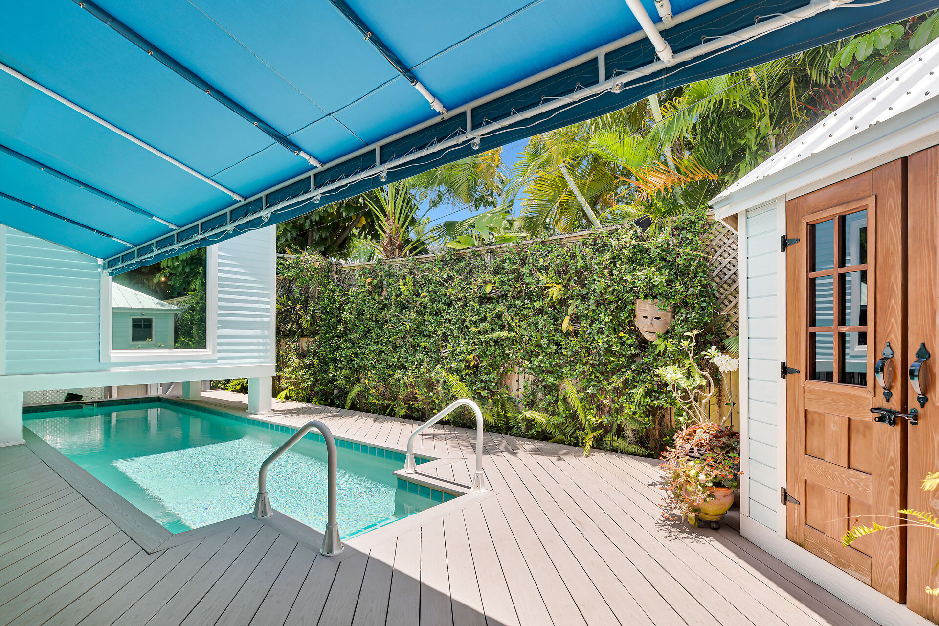 Virtual tour of 628 William St, Key West, Florida, 33040