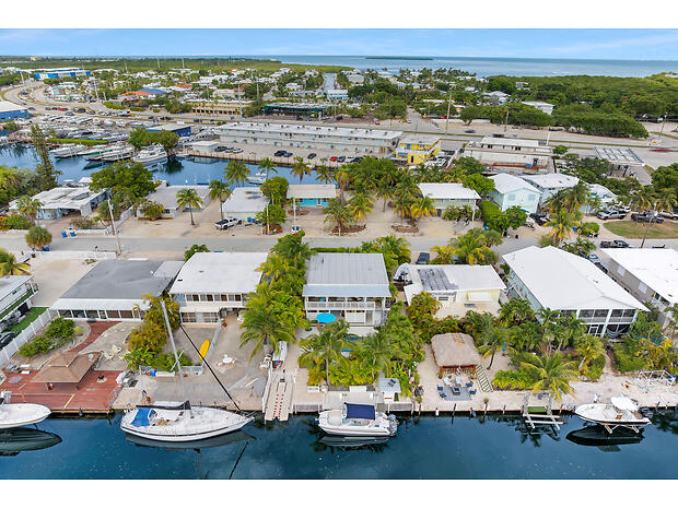 Virtual tour of 139 Gardenia St, Plantation Key, Florida, 33070
