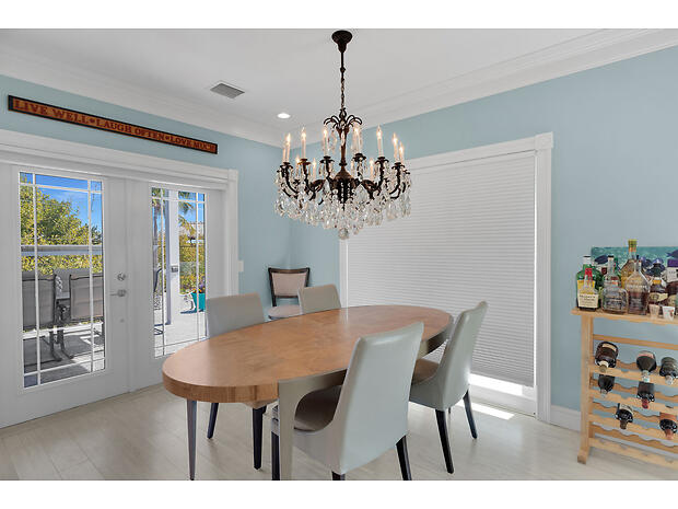 Virtual tour of 27372 W Indies Dr, Ramrod Key, Florida, 33042